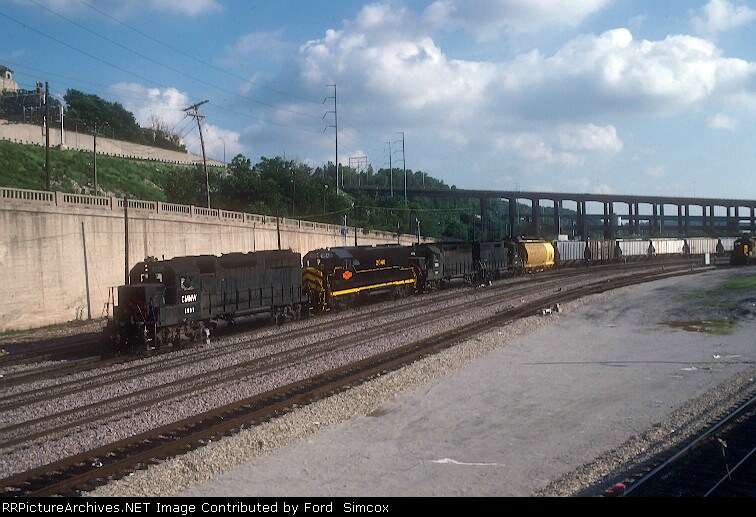 CMNW 3008, e/b @ St Louis Ave.